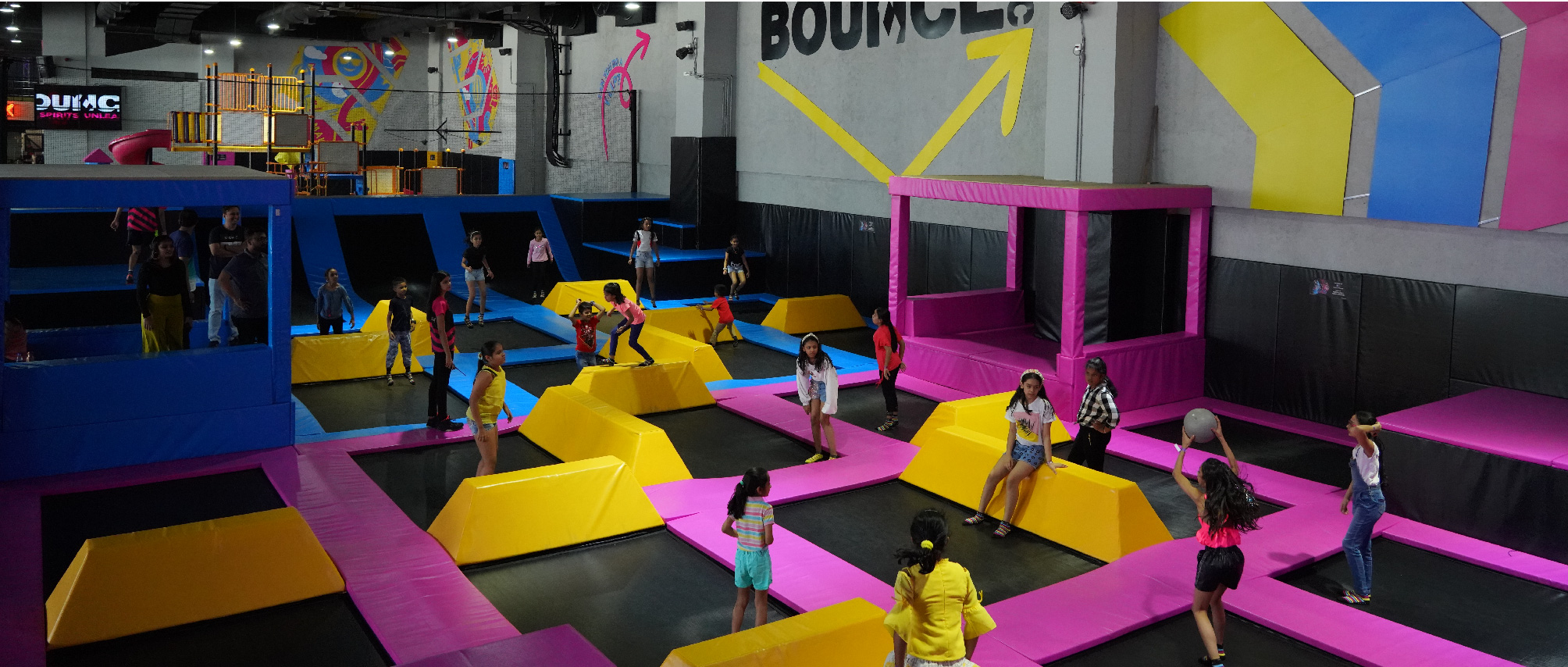 Bounce Trampoline Dodgeball | Most Entertaining Indoor Games for Kids and Adults
