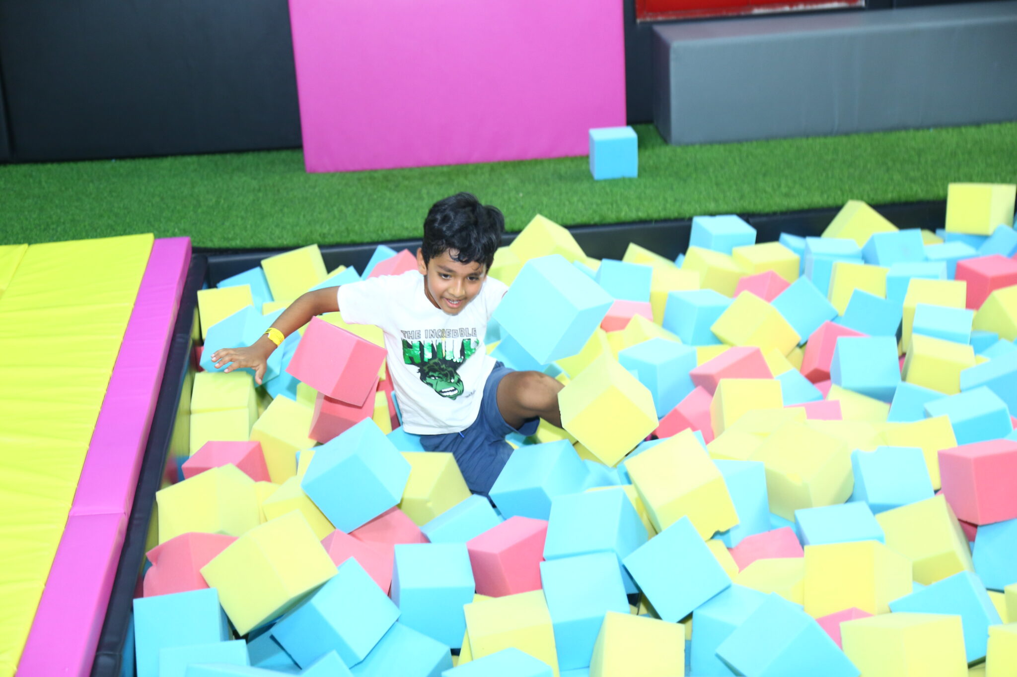 Foam Pit for Toddlers – Safe Indoor Play Area for Kids Under 110 cm.